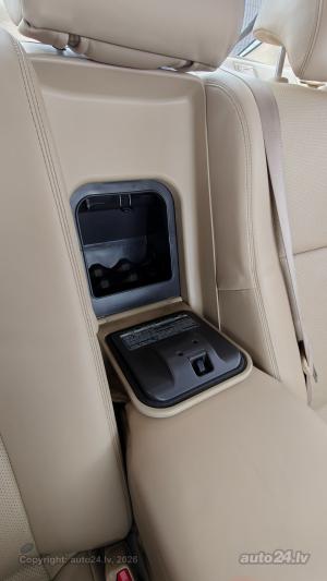 Pelēks Lexus LS 2007 Tallina, ar dzinēja tilpumu 5.00 L un nobraukumu 272 tūkst. km par 15999 €, foto 19 vietnē AUTOMOTO.COM.LV