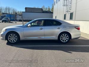 Pelēks Lexus LS 2007 Tallina, ar dzinēja tilpumu 4.60 L un nobraukumu 251 tūkst. km par 7500 €, foto 5 vietnē AUTOMOTO.COM.LV
