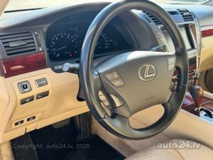 Pelēks Lexus LS 2007 Tallina, ar dzinēja tilpumu 4.60 L un nobraukumu 251 tūkst. km par 7500 €, foto 12 vietnē AUTOMOTO.COM.LV