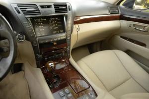 Pelēks Lexus LS 2007 Jelgava, ar dzinēja tilpumu 5.00 L un nobraukumu 223 tūkst. km par 10500 €, foto 14 vietnē AUTOMOTO.COM.LV
