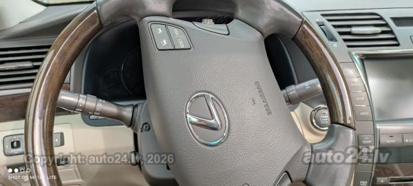 Grey Lexus LS 2007 in Tallinn, with an engine capacity of 4.60 L and mileage of 355 thousand km for 7800 €, photo 7 on AUTOMOTO.COM.LV