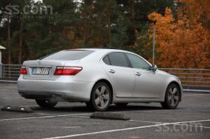 Grey Lexus LS 2007 in Riga, with an engine capacity of 4.60 L and mileage of 269 thousand km for 8990 €, photo 5 on AUTOMOTO.COM.LV