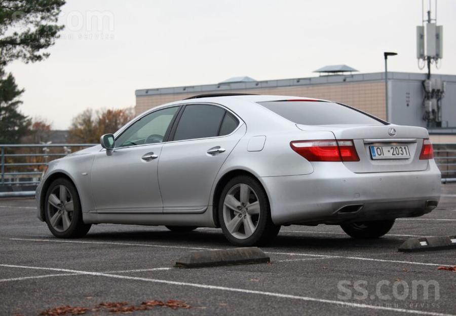 Grey Lexus LS 2007 in Riga, with an engine capacity of 4.60 L and mileage of 269 thousand km for 8990 €, photo 6 on AUTOMOTO.COM.LV