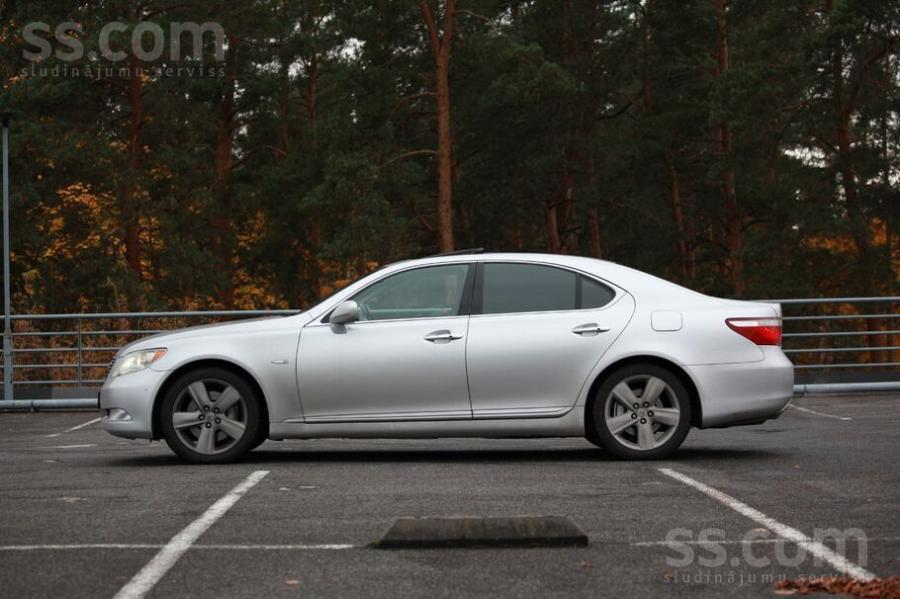 Grey Lexus LS 2007 in Riga, with an engine capacity of 4.60 L and mileage of 269 thousand km for 8990 €, photo 8 on AUTOMOTO.COM.LV