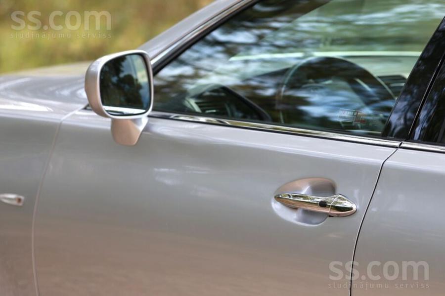 Grey Lexus LS 2007 in Riga, with an engine capacity of 4.60 L and mileage of 269 thousand km for 8990 €, photo 12 on AUTOMOTO.COM.LV