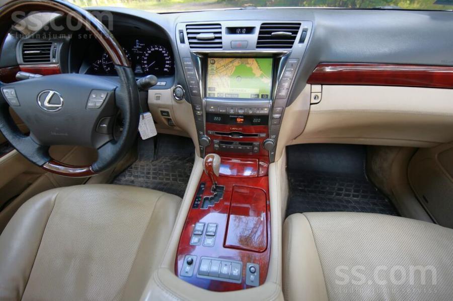 Grey Lexus LS 2007 in Riga, with an engine capacity of 4.60 L and mileage of 269 thousand km for 8990 €, photo 19 on AUTOMOTO.COM.LV