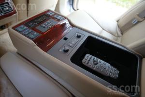 Grey Lexus LS 2007 in Riga, with an engine capacity of 4.60 L and mileage of 269 thousand km for 8990 €, photo 20 on AUTOMOTO.COM.LV