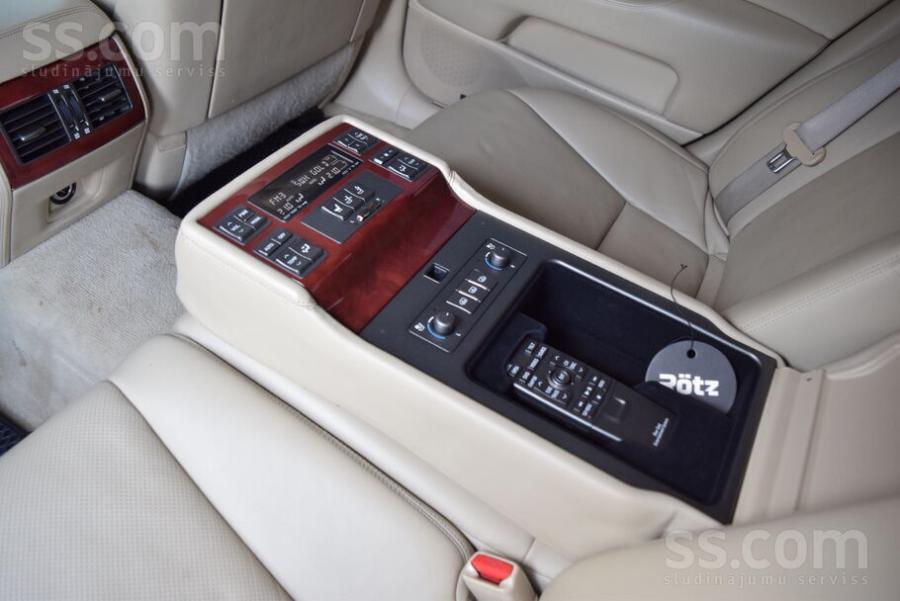 Grey Lexus LS 2009 in Riga, with an engine capacity of 5.00 L and mileage of 301 thousand km for 12000 €, photo 16 on AUTOMOTO.COM.LV