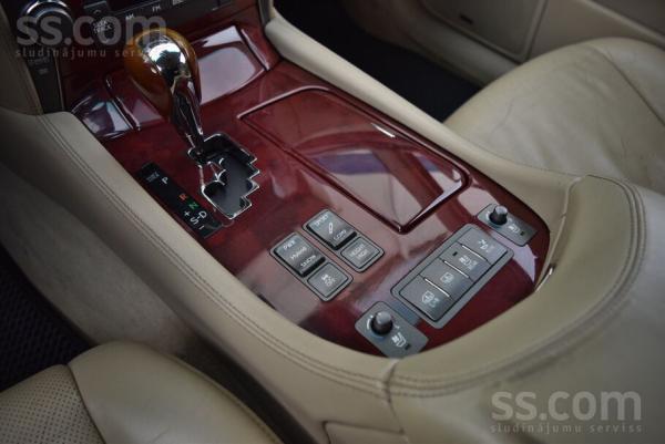 Pelēks Lexus LS 2009 Rīga, ar dzinēja tilpumu 5.00 L un nobraukumu 301 tūkst. km par 10000 €, foto 5 vietnē AUTOMOTO.COM.LV