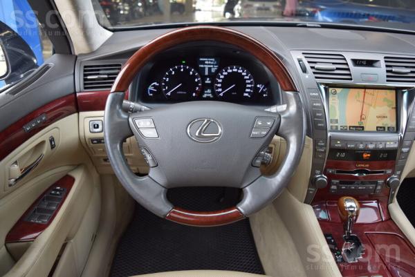 Pelēks Lexus LS 2009 Rīga, ar dzinēja tilpumu 5.00 L un nobraukumu 301 tūkst. km par 10000 €, foto 9 vietnē AUTOMOTO.COM.LV