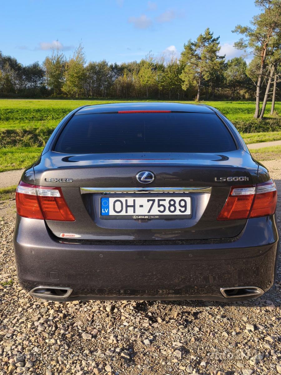 Pelēks Lexus LS 2009 Rīga, ar dzinēja tilpumu 5.00 L un nobraukumu 299 tūkst. km par 13000 €, foto 7 vietnē AUTOMOTO.COM.LV