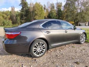 Pelēks Lexus LS 2009 Rīga, ar dzinēja tilpumu 5.00 L un nobraukumu 299 tūkst. km par 13000 €, foto 10 vietnē AUTOMOTO.COM.LV