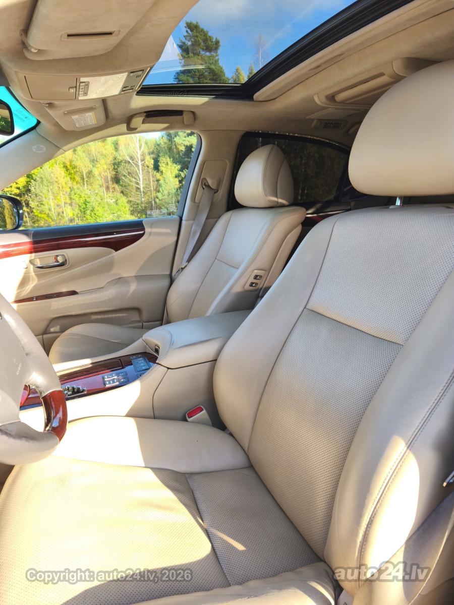 Pelēks Lexus LS 2009 Rīga, ar dzinēja tilpumu 5.00 L un nobraukumu 299 tūkst. km par 13000 €, foto 13 vietnē AUTOMOTO.COM.LV