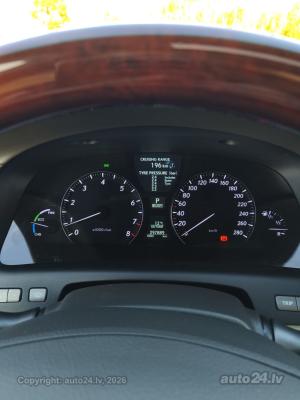 Pelēks Lexus LS 2009 Rīga, ar dzinēja tilpumu 5.00 L un nobraukumu 299 tūkst. km par 13000 €, foto 15 vietnē AUTOMOTO.COM.LV