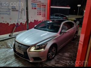 Pelēks Lexus LS 2013 Rīga, ar dzinēja tilpumu 4.60 L un nobraukumu 191 tūkst. km par 13800 €, foto  vietnē AUTOMOTO.COM.LV