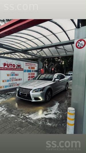 Grey Lexus LS 2013 in Riga, with an engine capacity of 4.60 L and mileage of 191 thousand km for 13800 €, photo 8 on AUTOMOTO.COM.LV