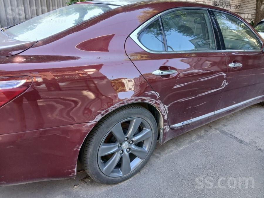 Sarkans Lexus LS 2007 Rīga, ar dzinēja tilpumu 5.00 L un nobraukumu 209 tūkst. km par 5500 €, foto 6 vietnē AUTOMOTO.COM.LV