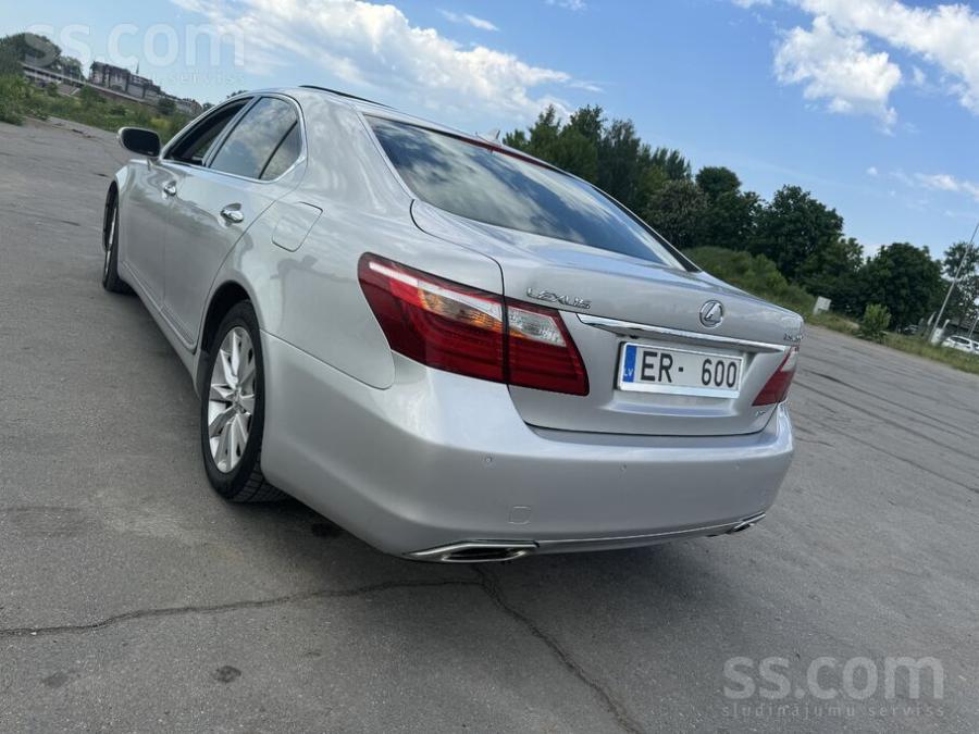 Lexus LS 2012 Rīga, ar dzinēja tilpumu 4.60 L un nobraukumu 145 tūkst. km par 12700 €, foto 14 vietnē AUTOMOTO.COM.LV