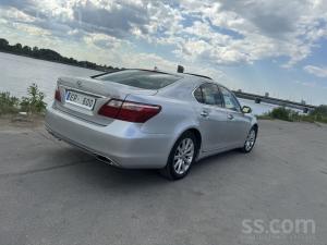 Lexus LS 2012 Rīga, ar dzinēja tilpumu 4.60 L un nobraukumu 145 tūkst. km par 12700 €, foto 15 vietnē AUTOMOTO.COM.LV