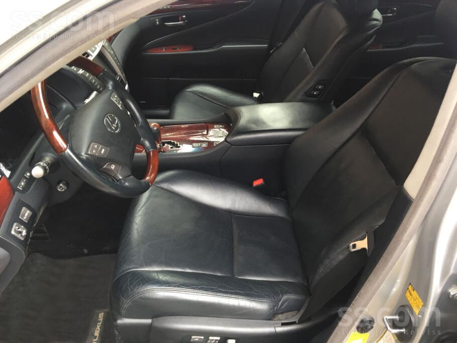 Lexus LS 2012 Rīga, ar dzinēja tilpumu 4.60 L un nobraukumu 145 tūkst. km par 12700 €, foto 17 vietnē AUTOMOTO.COM.LV