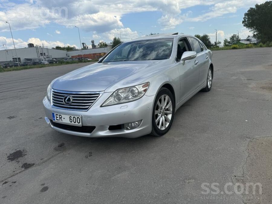 Lexus LS 2012 in Riga, with an engine capacity of 4.60 L and mileage of 145 thousand km for 12700 €, photo 11 on AUTOMOTO.COM.LV