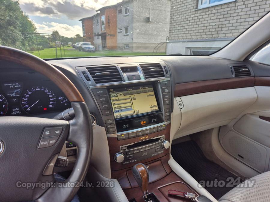 Balts Lexus LS 2009 Tallina, ar dzinēja tilpumu 4.60 L un nobraukumu 194 tūkst. km par 8000 €, foto 7 vietnē AUTOMOTO.COM.LV
