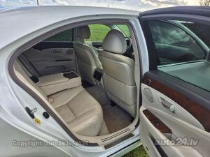 Balts Lexus LS 2009 Tallina, ar dzinēja tilpumu 4.60 L un nobraukumu 194 tūkst. km par 8000 €, foto 9 vietnē AUTOMOTO.COM.LV