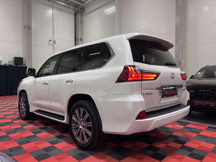 Balts Lexus LX 450 2015 Viļņa, ar dzinēja tilpumu 4.46 L un nobraukumu 224 tūkst. km par 57999 €, foto 6 vietnē AUTOMOTO.COM.LV