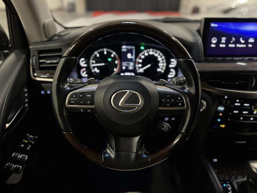 Balts Lexus LX 450 2015 Viļņa, ar dzinēja tilpumu 4.46 L un nobraukumu 224 tūkst. km par 57999 €, foto 23 vietnē AUTOMOTO.COM.LV