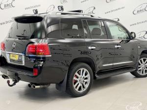Черный Лексус LX 570 2008 в Вильнюс, объемом двигателя 5.66 л и пробегом 282 тыс. км за 28500 €, фото 4 на AUTOMOTO.COM.LV