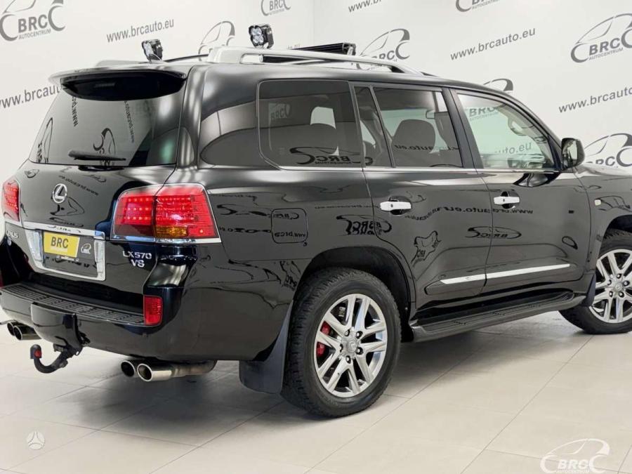 Черный Лексус LX 570 2008 в Вильнюс, объемом двигателя 5.66 л и пробегом 282 тыс. км за 28500 €, фото 4 на AUTOMOTO.COM.LV
