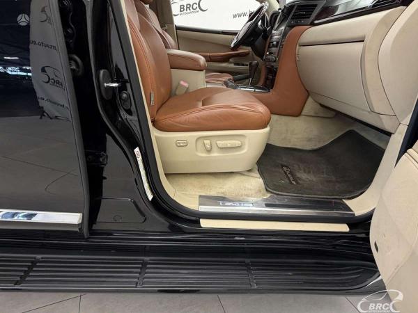 Черный Лексус LX 570 2008 в Вильнюс, объемом двигателя 5.66 л и пробегом 282 тыс. км за 28500 €, фото 7 на AUTOMOTO.COM.LV