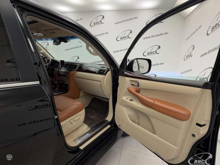Черный Лексус LX 570 2008 в Вильнюс, объемом двигателя 5.66 л и пробегом 282 тыс. км за 28500 €, фото 10 на AUTOMOTO.COM.LV