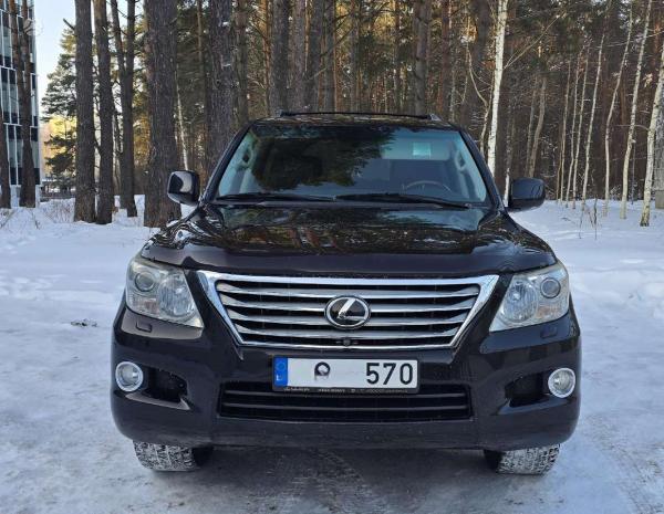 Melns Lexus LX 570 2009 Viļņa, ar dzinēja tilpumu 5.70 L un nobraukumu 209 tūkst. km par 25400 €, foto 2 vietnē AUTOMOTO.COM.LV