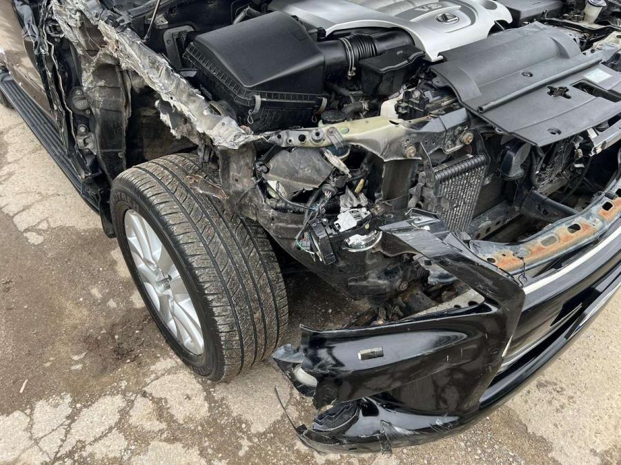 Черный Лексус LX 570 2012 в Каунас, объемом двигателя 5.66 л и пробегом 200 тыс. км за 16900 €, фото 10 на AUTOMOTO.COM.LV