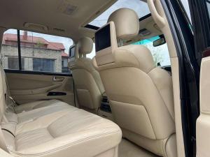 Черный Лексус LX 570 2012 в Каунас, объемом двигателя 5.66 л и пробегом 200 тыс. км за 16900 €, фото 16 на AUTOMOTO.COM.LV
