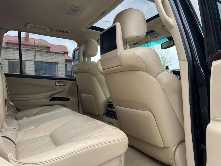 Черный Лексус LX 570 2012 в Каунас, объемом двигателя 5.66 л и пробегом 200 тыс. км за 16900 €, фото 16 на AUTOMOTO.COM.LV