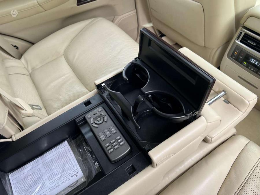 Черный Лексус LX 570 2012 в Каунас, объемом двигателя 5.66 л и пробегом 200 тыс. км за 16900 €, фото 18 на AUTOMOTO.COM.LV