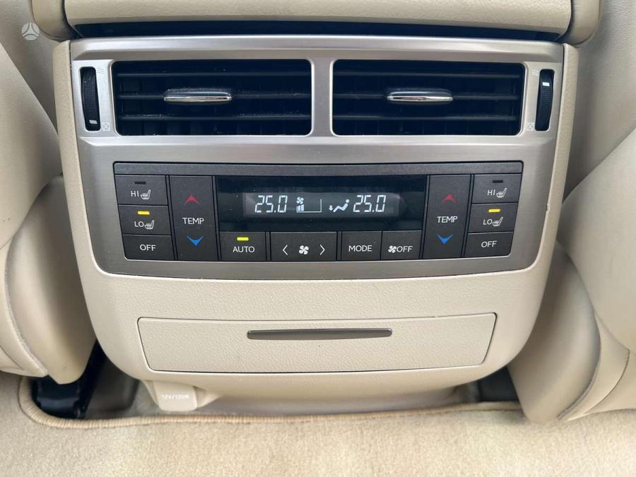Черный Лексус LX 570 2012 в Каунас, объемом двигателя 5.66 л и пробегом 200 тыс. км за 16900 €, фото 19 на AUTOMOTO.COM.LV