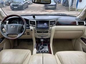 Черный Лексус LX 570 2012 в Каунас, объемом двигателя 5.66 л и пробегом 200 тыс. км за 16900 €, фото 21 на AUTOMOTO.COM.LV