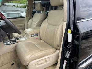 Черный Лексус LX 570 2012 в Каунас, объемом двигателя 5.66 л и пробегом 200 тыс. км за 16900 €, фото 23 на AUTOMOTO.COM.LV