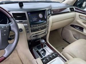Черный Лексус LX 570 2012 в Каунас, объемом двигателя 5.66 л и пробегом 200 тыс. км за 16900 €, фото 25 на AUTOMOTO.COM.LV