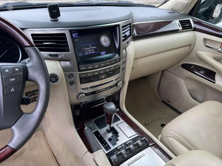 Черный Лексус LX 570 2012 в Каунас, объемом двигателя 5.66 л и пробегом 200 тыс. км за 16900 €, фото 25 на AUTOMOTO.COM.LV