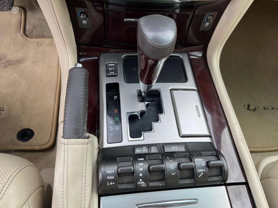 Черный Лексус LX 570 2012 в Каунас, объемом двигателя 5.66 л и пробегом 200 тыс. км за 16900 €, фото 26 на AUTOMOTO.COM.LV