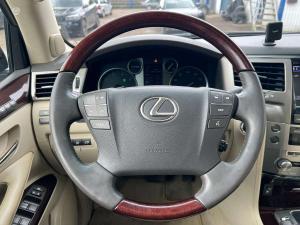 Черный Лексус LX 570 2012 в Каунас, объемом двигателя 5.66 л и пробегом 200 тыс. км за 16900 €, фото 32 на AUTOMOTO.COM.LV