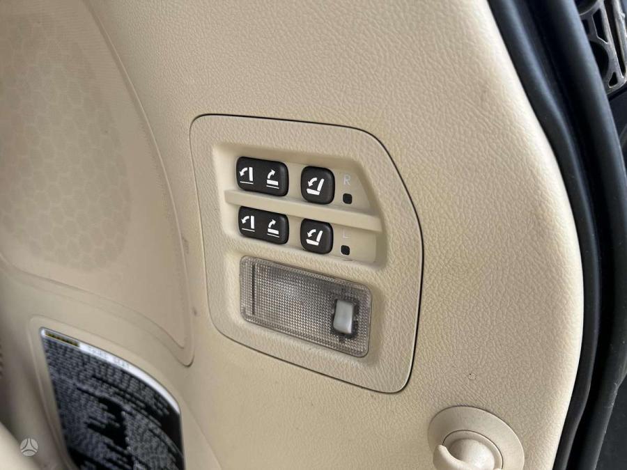 Черный Лексус LX 570 2012 в Каунас, объемом двигателя 5.66 л и пробегом 200 тыс. км за 16900 €, фото 37 на AUTOMOTO.COM.LV