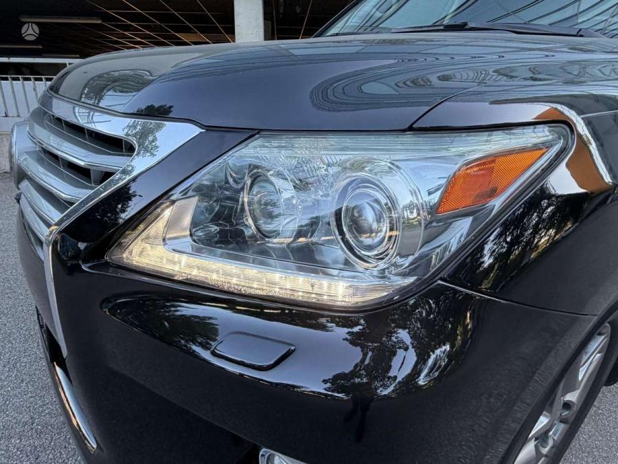 Black Lexus LX 570 2014 in Tallinn, with an engine capacity of 0.00 L and mileage of 172 thousand km for 41900 €, photo 8 on AUTOMOTO.COM.LV
