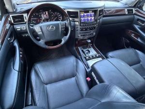 Black Lexus LX 570 2014 in Tallinn, with an engine capacity of 0.00 L and mileage of 172 thousand km for 41900 €, photo 12 on AUTOMOTO.COM.LV