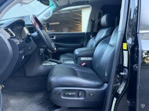 Black Lexus LX 570 2014 in Tallinn, with an engine capacity of 0.00 L and mileage of 172 thousand km for 41900 €, photo 14 on AUTOMOTO.COM.LV