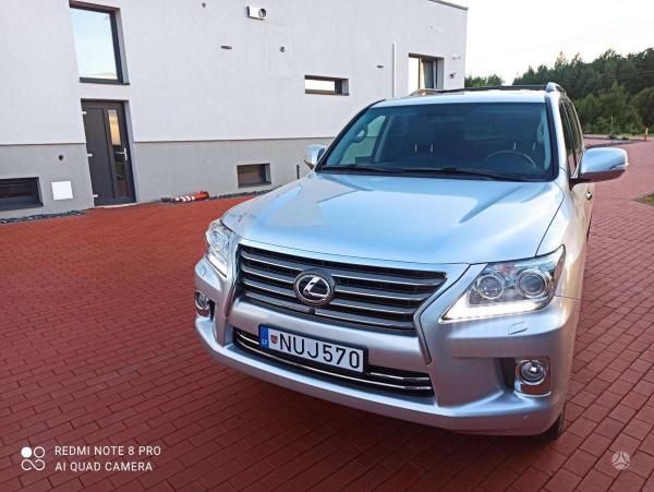 Серый Лексус LX 570 2010 в Вильнюс, объемом двигателя 5.70 л и пробегом 201 тыс. км за 31500 €, фото 2 на AUTOMOTO.COM.LV